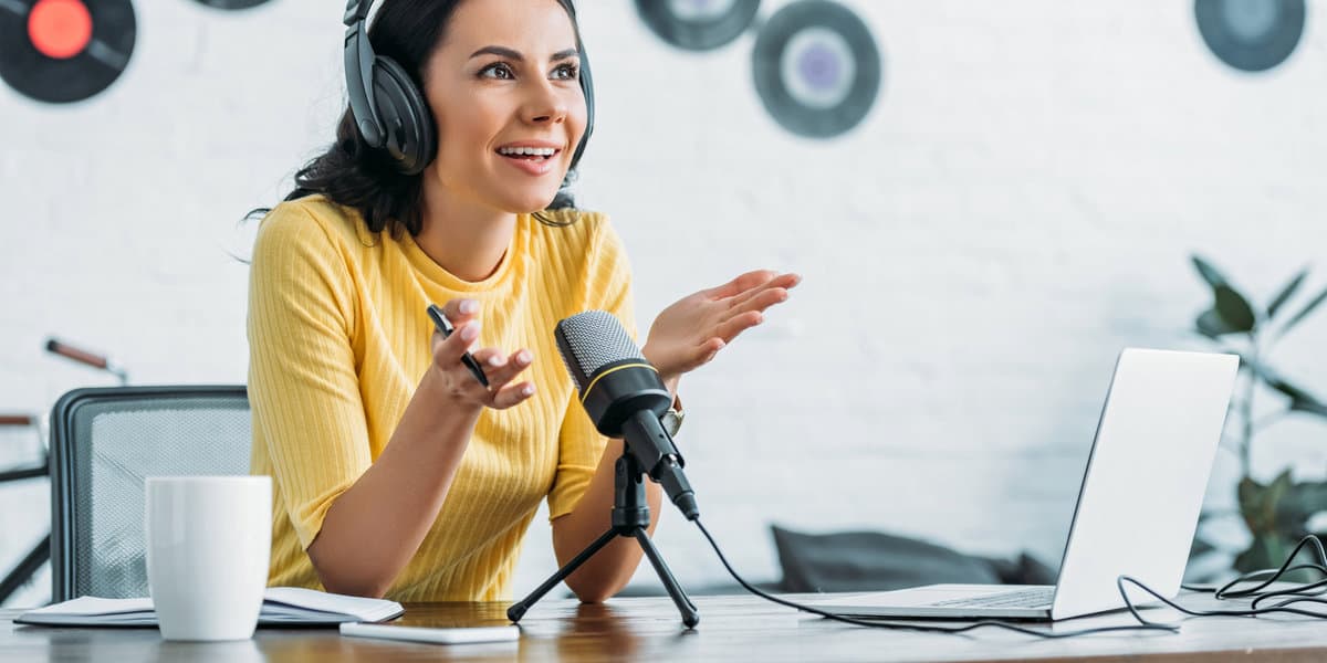How Can You Be a Good Podcast Host? - Freelancer FAQs